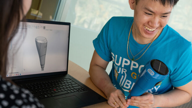 SolarSPELL – Solar Powered Educational Learning Library